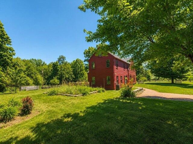 house with 4 bedroom, Amherst NH ES104352109