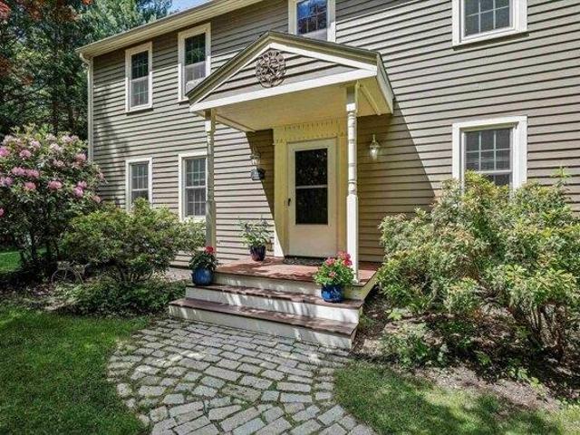 house with 4 bedroom, Amherst NH ES104835644