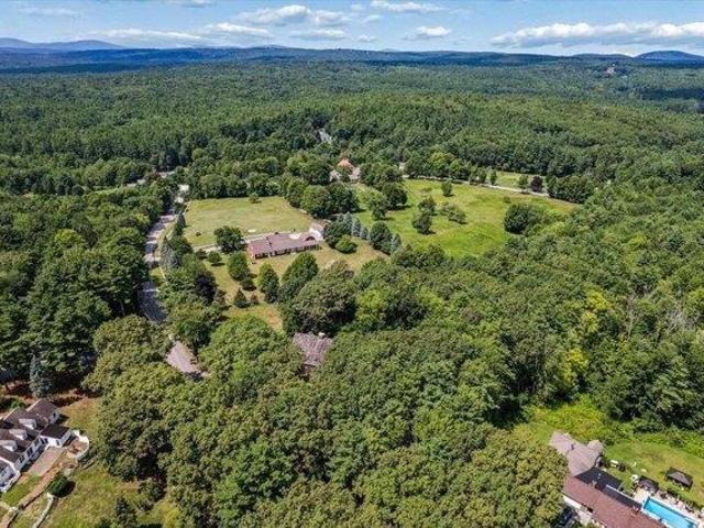 house with 4 bedroom, Amherst NH ES105080467