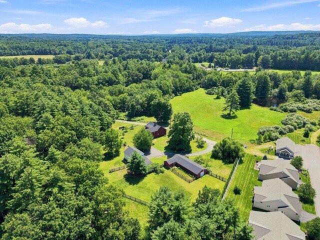 house with 4 bedroom, Amherst NH ES105193234
