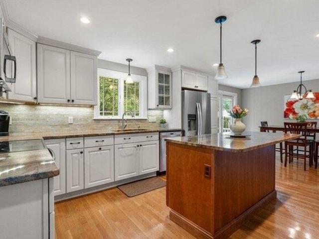 house with 4 bedroom, Andover MA ES104009759