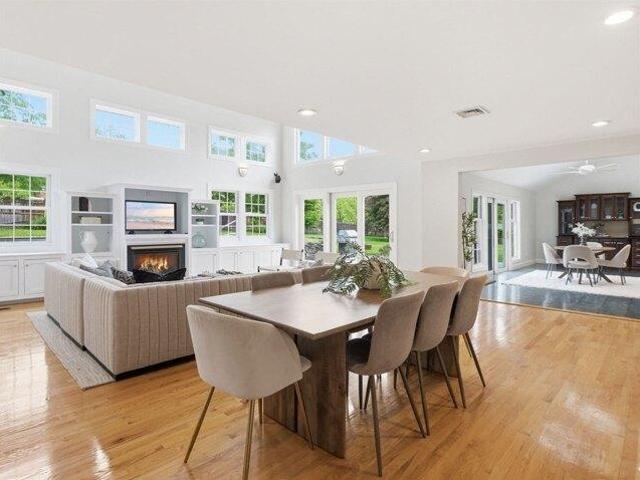 house with 4 bedroom, Andover MA ES104077454