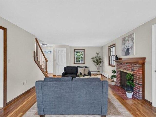 house with 4 bedroom, Andover MA ES104298540