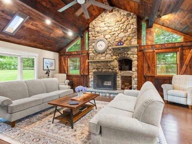 house with 4 bedroom, Andover MA ES104852353