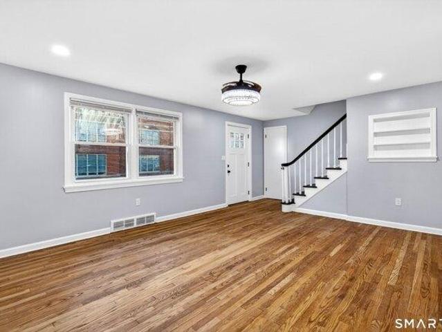 house with 4 bedroom, Ansonia CT ES103185397