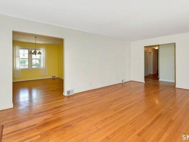 house with 4 bedroom, Ansonia CT ES103187342