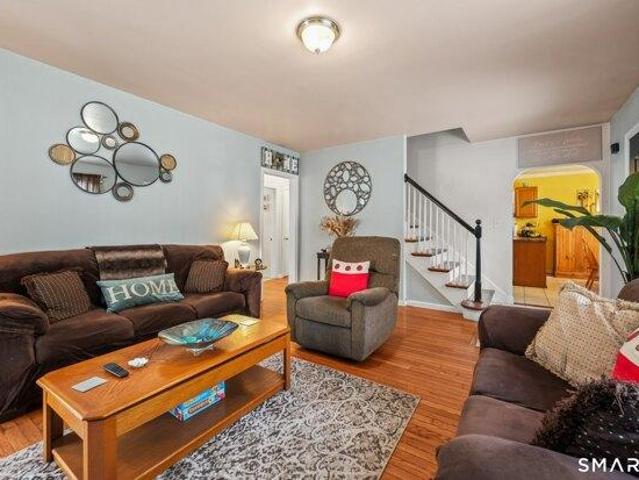 house with 4 bedroom, Ansonia CT ES103189142