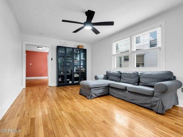 house with 4 bedroom, Asbury Park NJ ES105231352