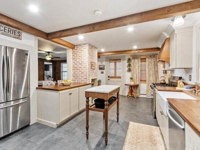 house with 4 bedroom, Ashburnham MA ES105141192