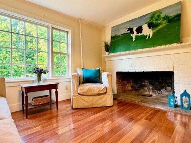 house with 4 bedroom, Ashfield MA ES105192270