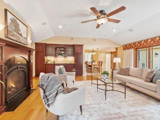 house with 4 bedroom, Ashland MA DS102561427