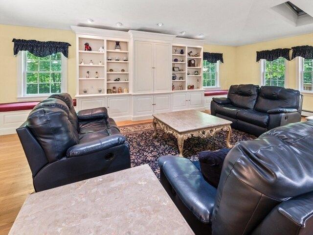 house with 4 bedroom, Ashland MA ES105082640