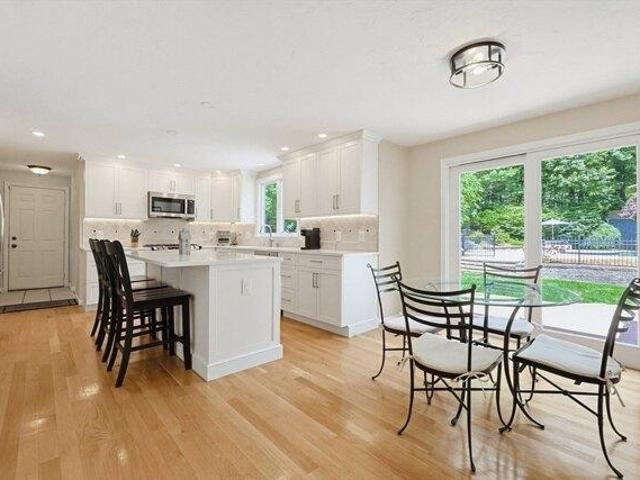 house with 4 bedroom, Ashland MA ES105115804