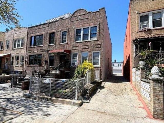 house with 4 bedroom, Astoria NY DLS101801122