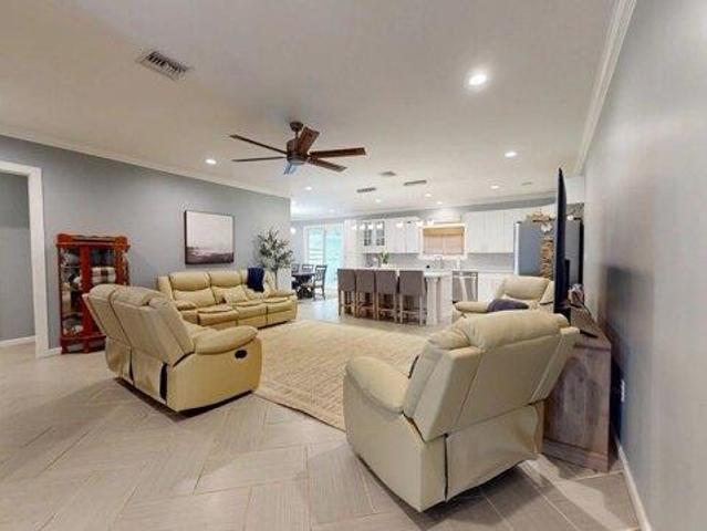 house with 4 bedroom, Apalachicola FL DLS93270864