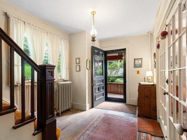 house with 4 bedroom, Arlington MA ES105095228