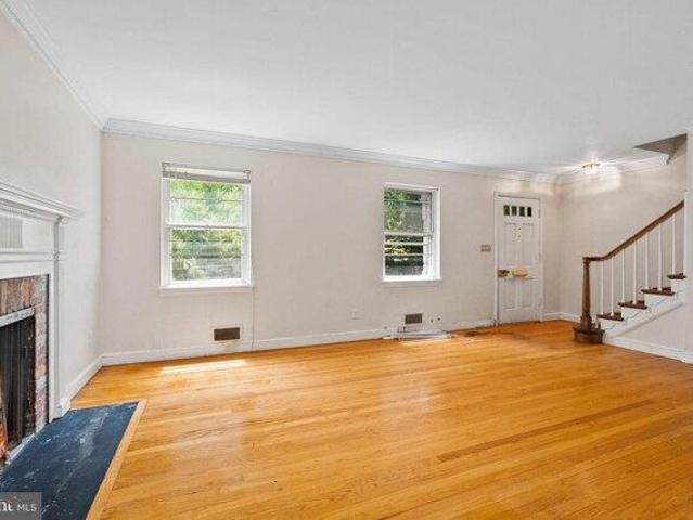 house with 4 bedroom, Arlington VA ES104906138