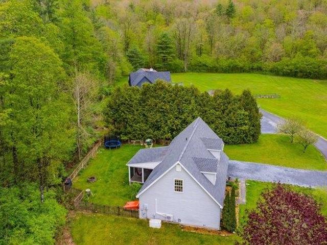 house with 4 bedroom, Arlington VT ES103437341