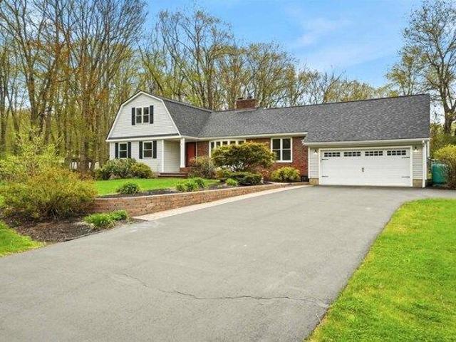 house with 4 bedroom, Atkinson NH DS102217367