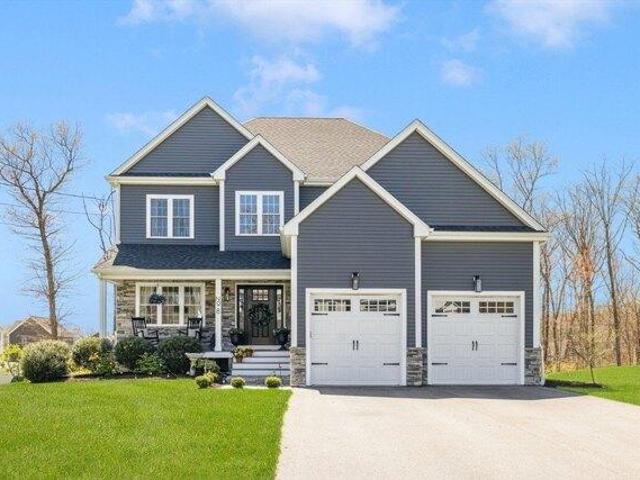 house with 4 bedroom, Attleboro MA DLS102595254