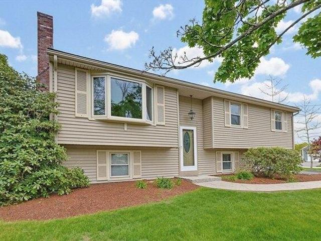 house with 4 bedroom, Attleboro MA DLS102670016