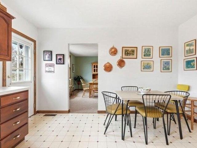house with 4 bedroom, Attleboro MA DLS102822722
