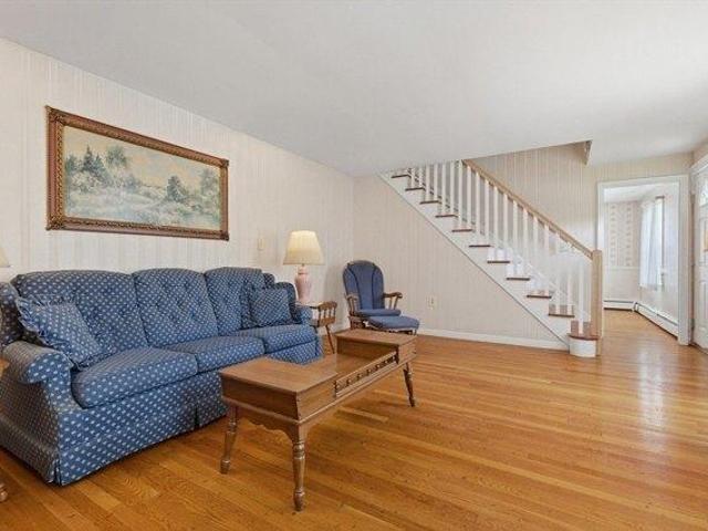 house with 4 bedroom, Attleboro MA DS102410090