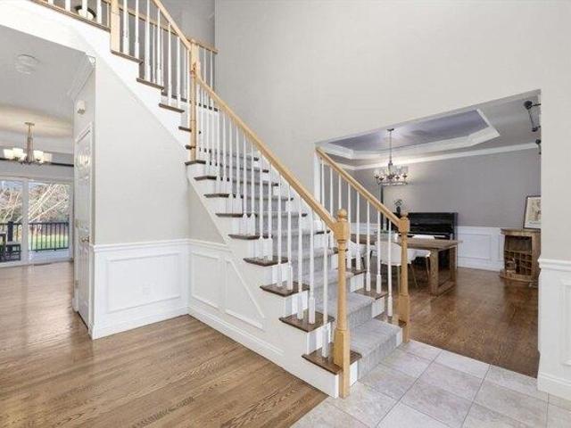 house with 4 bedroom, Attleboro MA DS102025617