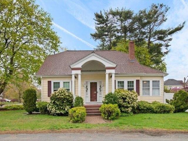 house with 4 bedroom, Attleboro MA DS102343921