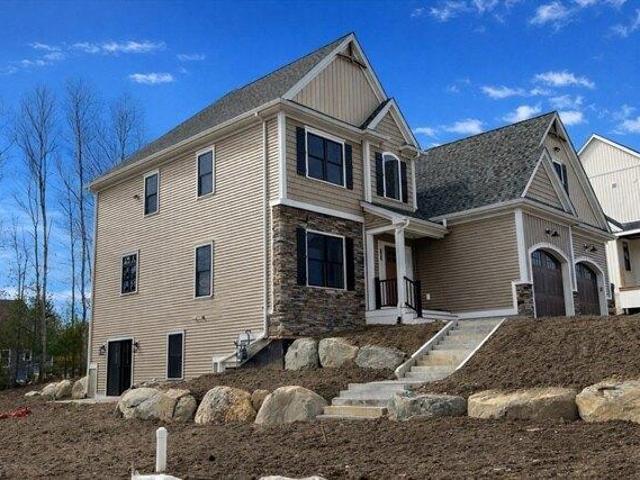 house with 4 bedroom, Attleboro MA DS102369727