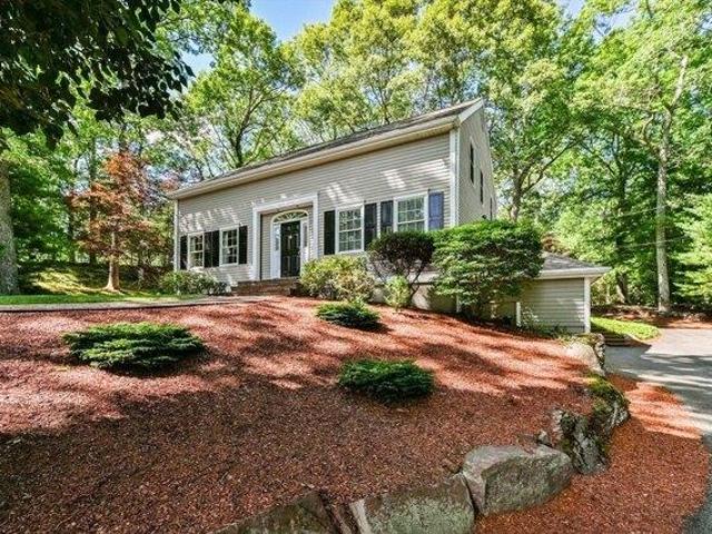 house with 4 bedroom, Attleboro MA DS104479610