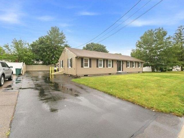 house with 4 bedroom, Attleboro MA DS104077555