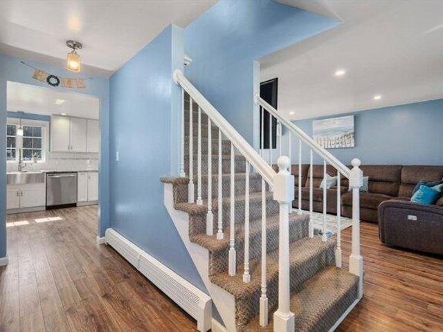 house with 4 bedroom, Attleboro MA ES102826363