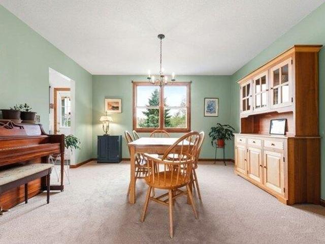 house with 4 bedroom, Attleboro MA ES103099599