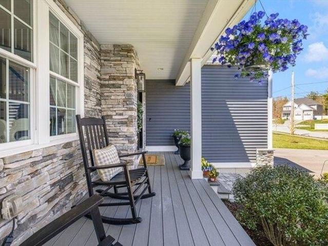 house with 4 bedroom, Attleboro MA ES103186515