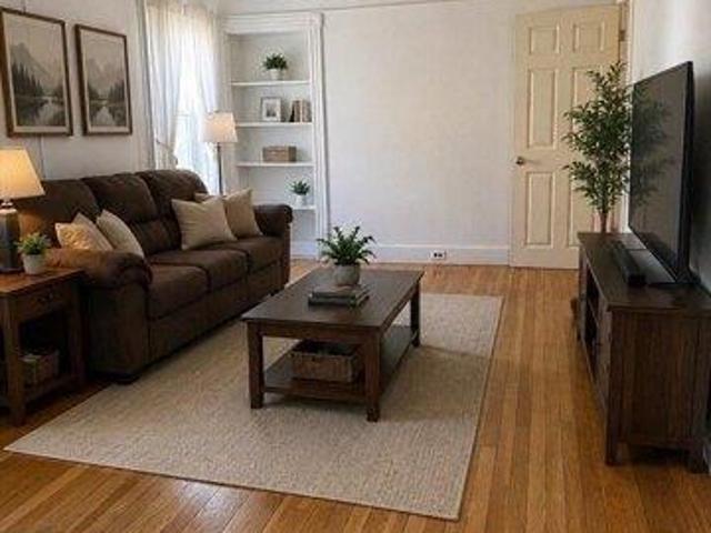 house with 4 bedroom, Attleboro MA ES103223075