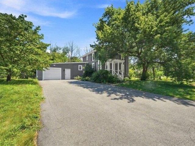 house with 4 bedroom, Attleboro MA ES105058864