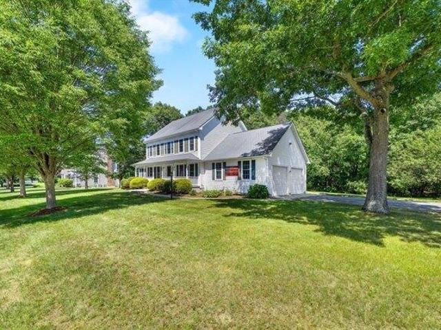 house with 4 bedroom, Attleboro MA ES105203277