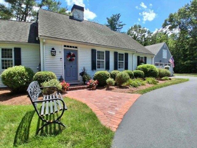house with 4 bedroom, Attleboro MA ES105204247