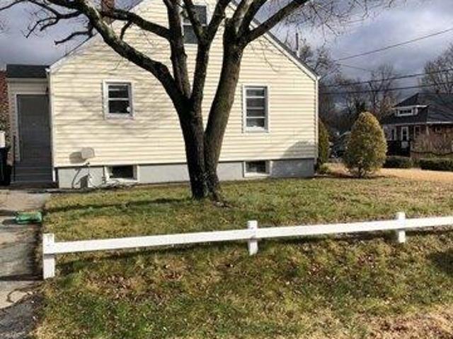 house with 4 bedroom, Attleboro MA ES105206059