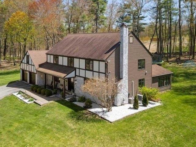 house with 4 bedroom, Auburn MA DLS102670522