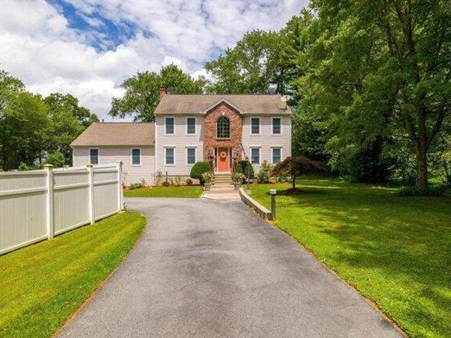 house with 4 bedroom, Auburn MA DS102476156