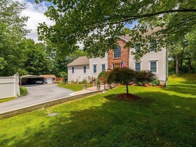 house with 4 bedroom, Auburn MA ES103495712