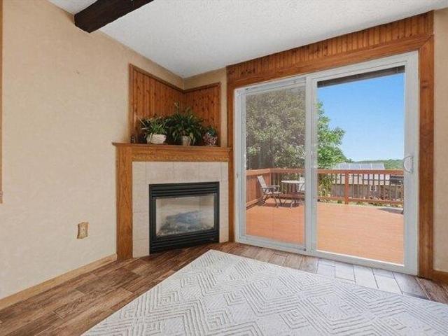 house with 4 bedroom, Auburn MA ES104853342