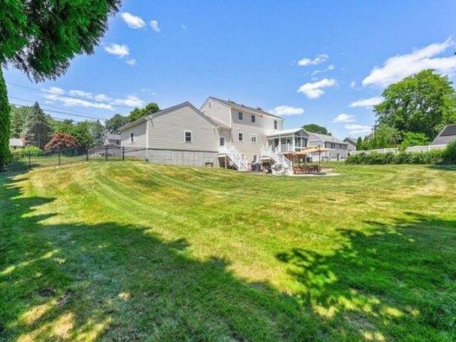 house with 4 bedroom, Auburn MA ES105350747