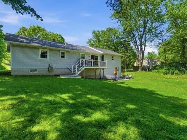house with 4 bedroom, Auburn ME ES103250773