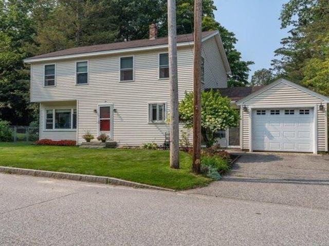 house with 4 bedroom, Auburn ME ES104513152