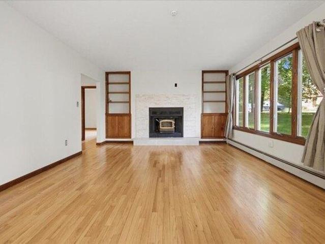 house with 4 bedroom, Auburn ME ES104715919