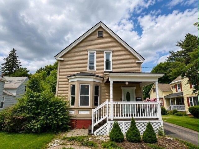 house with 4 bedroom, Auburn ME ES104761178