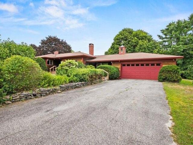 house with 4 bedroom, Auburn ME ES104921825